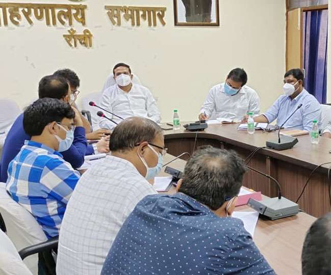 रांची डीसी ने लोक अदालत की तैयारियों का लिया जायजा, दो हेल्‍पलाइन नंबर ...