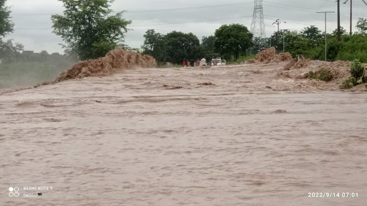 Uttarakhand Weather Update : टनकपुर में किरोड़ा नाला उफनाया, पूर्णागिरि ...