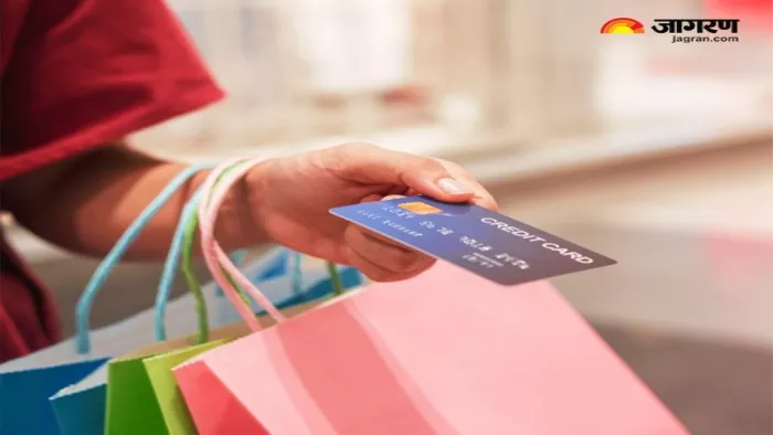 डेबिट कार्ड से बेहतर क्यों है Credit Card, जानिए इसकी वजह - credit card benefits why credit card ...