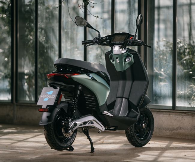 Piaggio Electric Scooter: पियाजियो ने पेश किया नया इलेक्ट्रिक स्कूटर ...