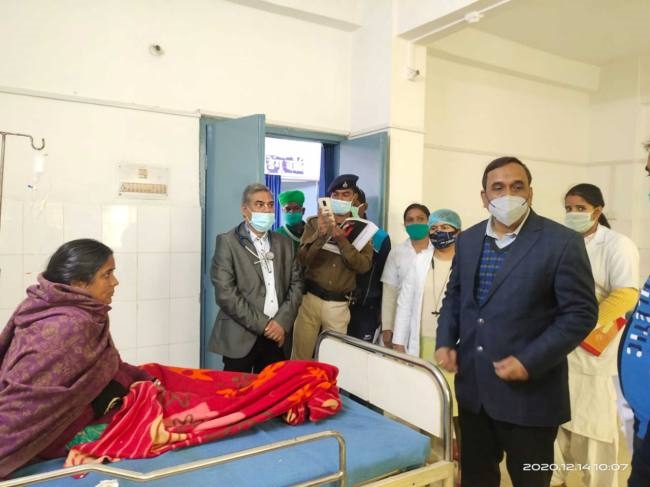 कैमूर में प्रभारी डीएम ने किया सदर अस्पताल का सघन निरीक्षण - DM in ...