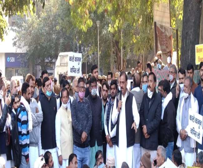 Farmers Protest: कृषि कानूनों के खिलाफ संयुक्त किसान मोर्चा ने ...