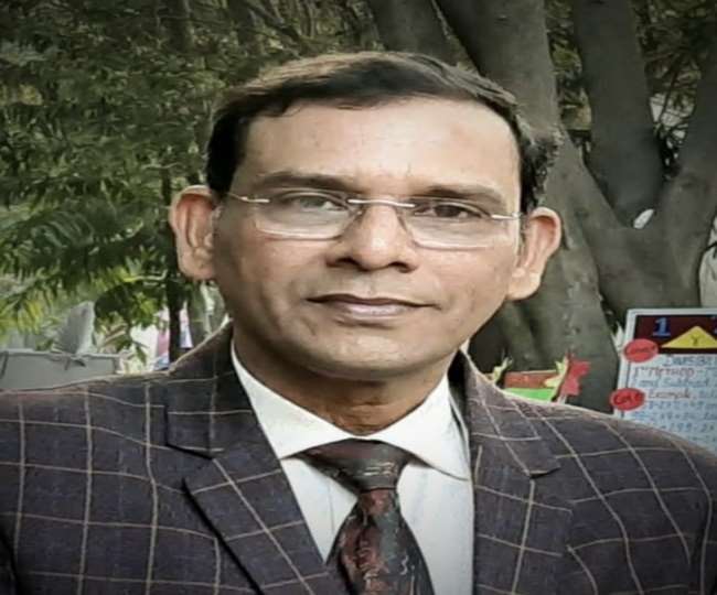 कोरोना काल में फेसबुक के माध्यम से लोगों को प्रेरित कर रहे कवि व शिक्षक डॉ. विवेक गौतम - Poet ...