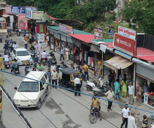 देहरादून में हट गए हाकिम नहीं हट पाया अतिक्रमण पढ़िए पूरी खबर ...