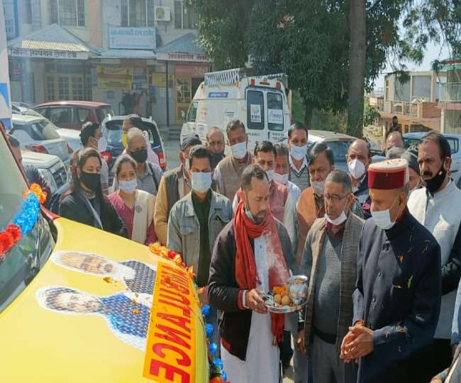 टौणी देवी अस्‍पताल में नई एंबुलेंस सेवा, मेडिकल कालेजों में मुफ्त ले ...