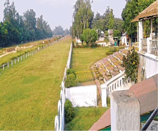 रफ्तार का गवाह है मेेेेरठ का रेसकोर्स, क‍भी होती थी LIVE घुड़सवारी ...