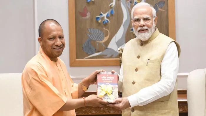 मोदी से मिले योगी: विकास परियोजनाओं को लेकर हुई चर्चा, पीएम के आगामी ...