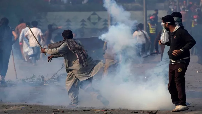 Pakistan: लाहौर हाईकोर्ट से इमरान खान को राहत, अगले आदेश तक पुलिस ...