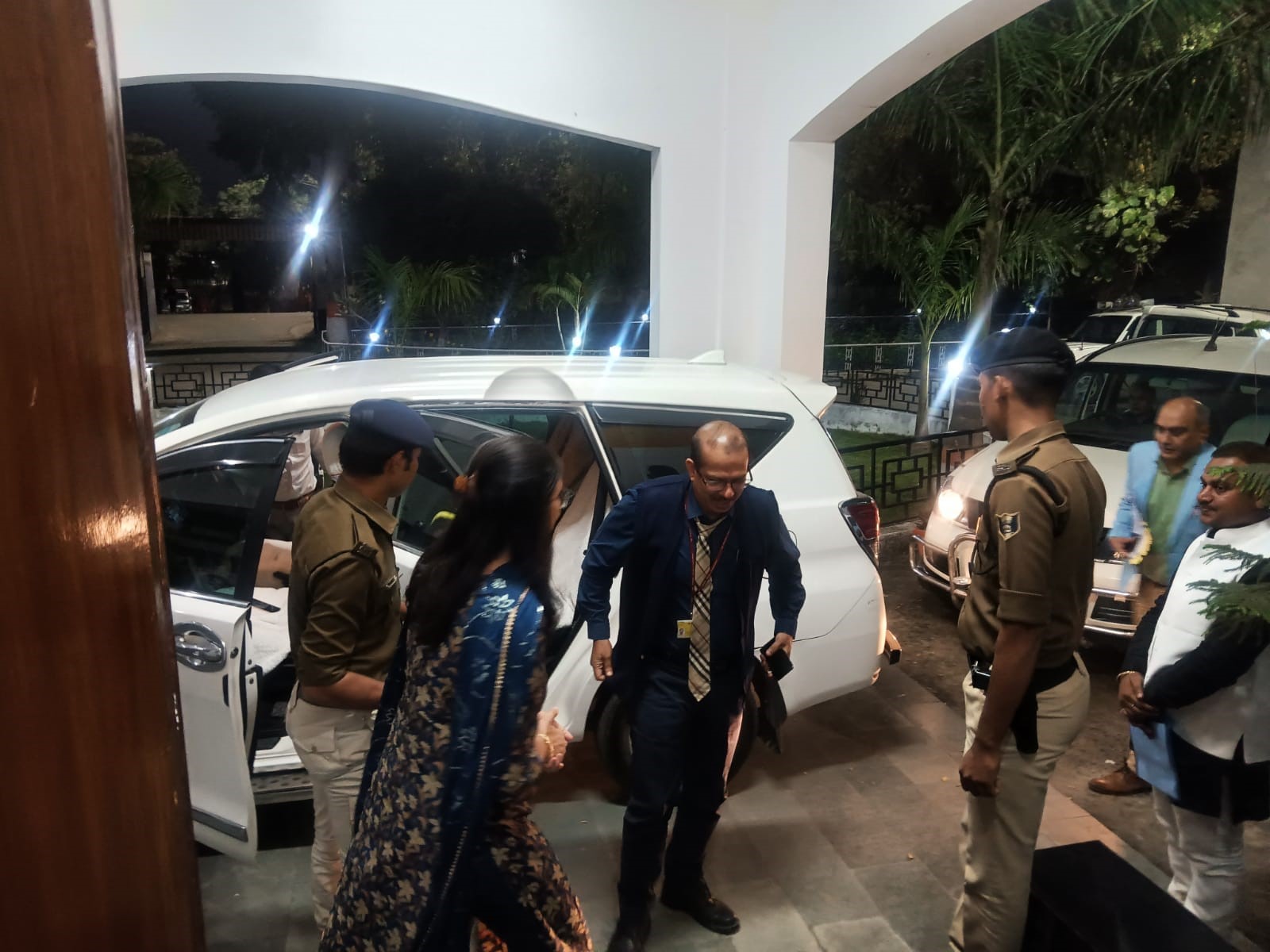 KK Pathak Angry: केके पाठक को फिर आया गुस्सा..! अचानक पहुंच गए निरीक्षण ...