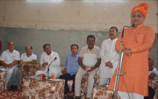 उमेद विहार और पटेल नगर के निवासी बोले- पेयजल की रहती है किल्लत, शराब के ...