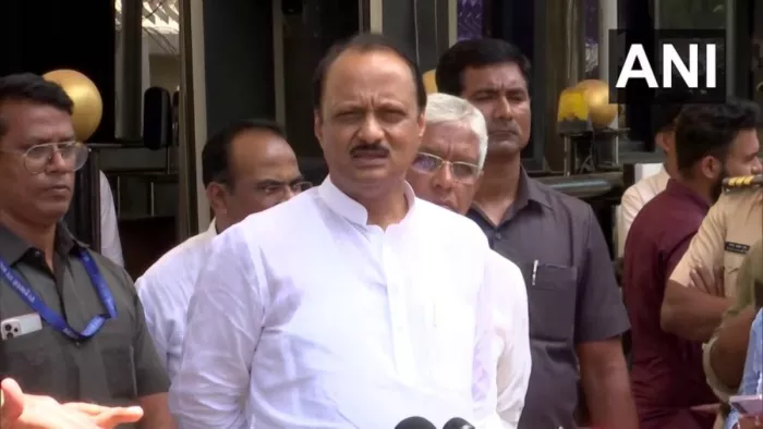 Maharashtra: NCP नेता अजित पवार का दावा, कहा-16 विधायक अयोग्य हो गए तो ...