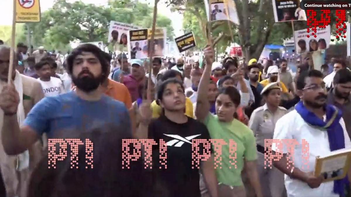 Wrestlers Protest: बृजभूषण की गिरफ्तारी के लिए पहलवानों ने जंतर मंतर से ...