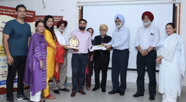 डा. जसकरण व अजय कुमार को मिला युवा वैज्ञानिक का अवार्ड - Dr. Jaskaran ...