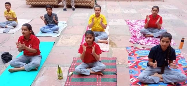 केसी स्कूल में लगे समर कैंप में विद्यार्थियों ने सीखे कई हुनर - Summer ...