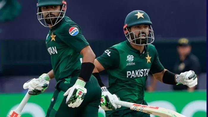 Muhammad Rizwan नहीं चाहते थे Babar Azam दोबारा बनें कप्तान, गुटबाजी ने ...