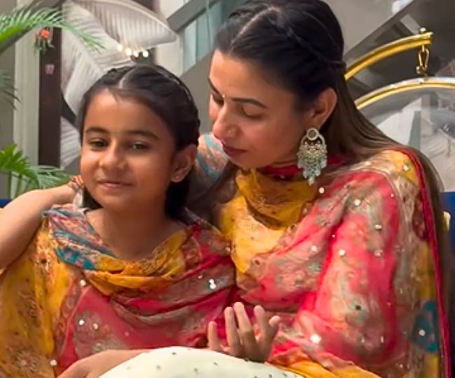 Pari Rani: विदेशों तक छाई हरियाणा की परी रानी, सूट डिजाइन कर ऐसे बन गई ...