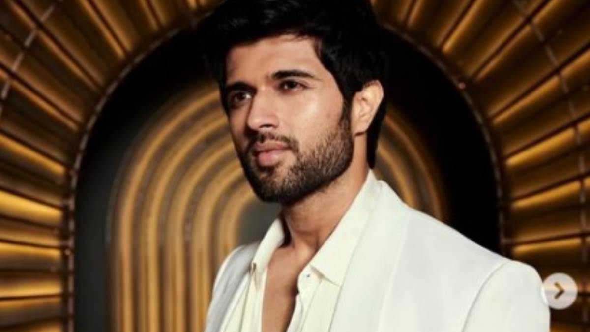 Liger New Poster: 'लाइगर' का नया पोस्टर आया सामने, विजय देवरकोंडा का ...