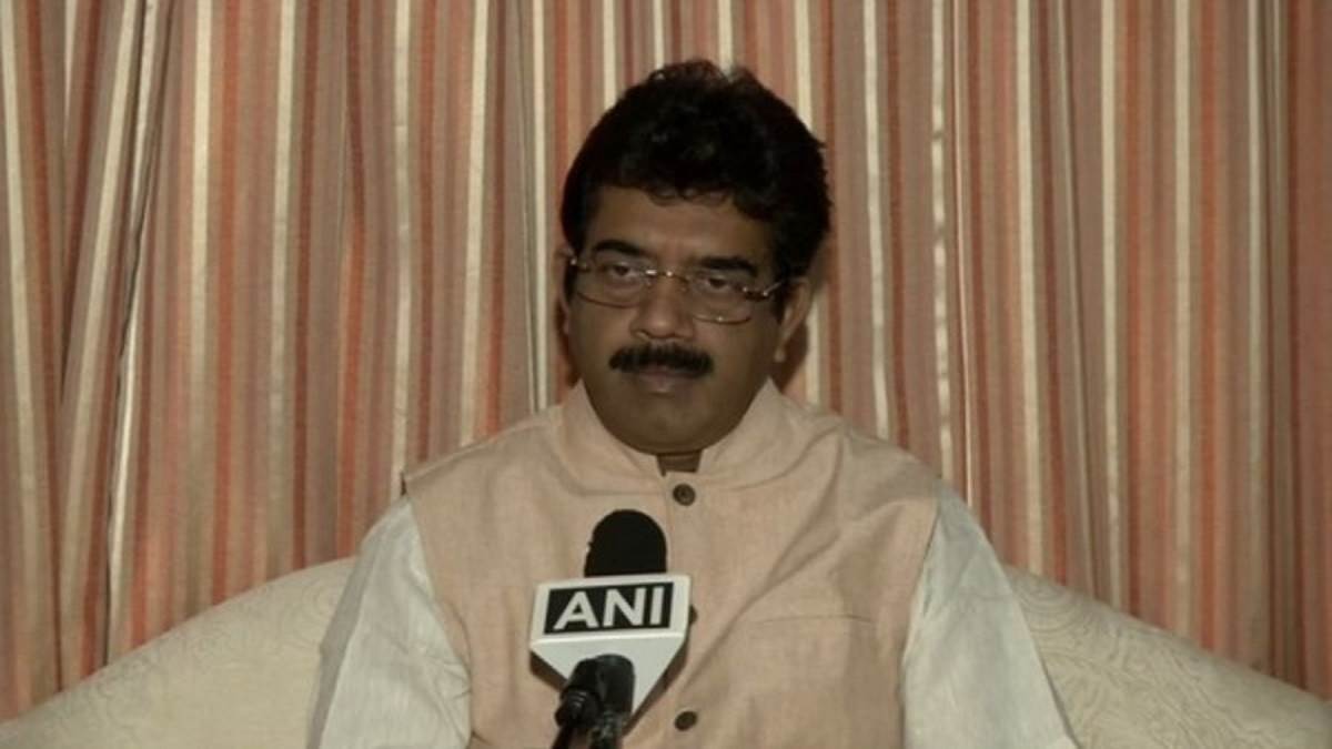 Goa Politics: कांग्रेस से आए 8 विधायकों को पार्टी में नहीं करता शामिल ...