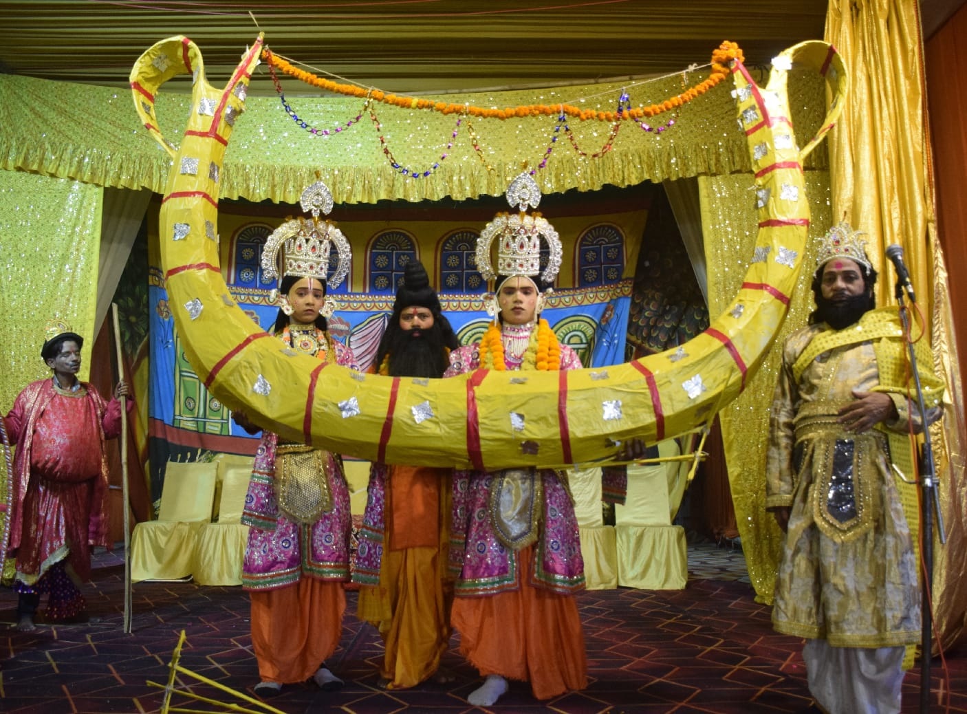 Ramleela : औरंगजेब के शासन में भी होता था यूपी की इस रामलीला का मंचन ...