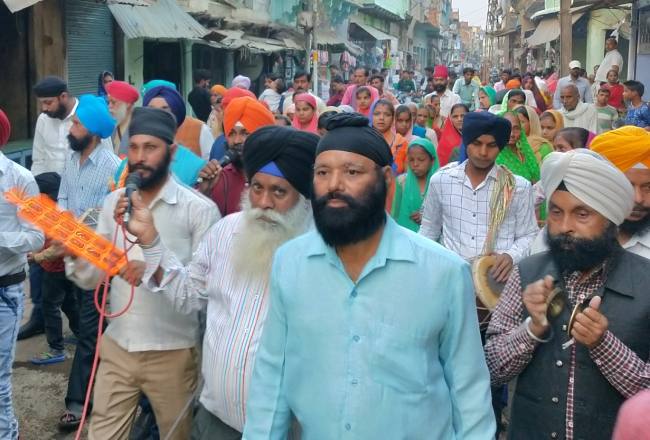 गुरुनानक देव का धूमधाम के साथ मनाया प्रकाश पर्व - Guru Nanak Devchar(39 ...