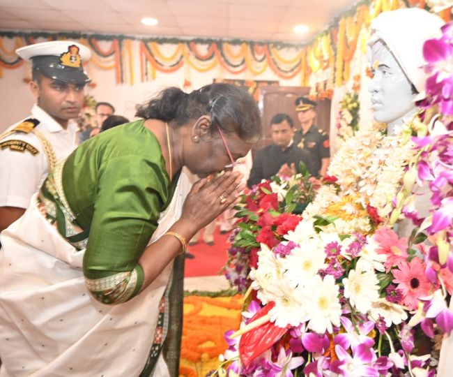 Jharkhand Foundation Day: राष्ट्रपति द्रौपदी मुर्मू पहुंचीं उलिहातु ...