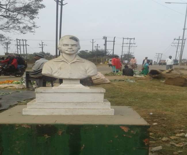 फिर से बस गए अतिक्रमणकारी शहीद आंदोलनकारी को अपनी छत का इंतजार ...