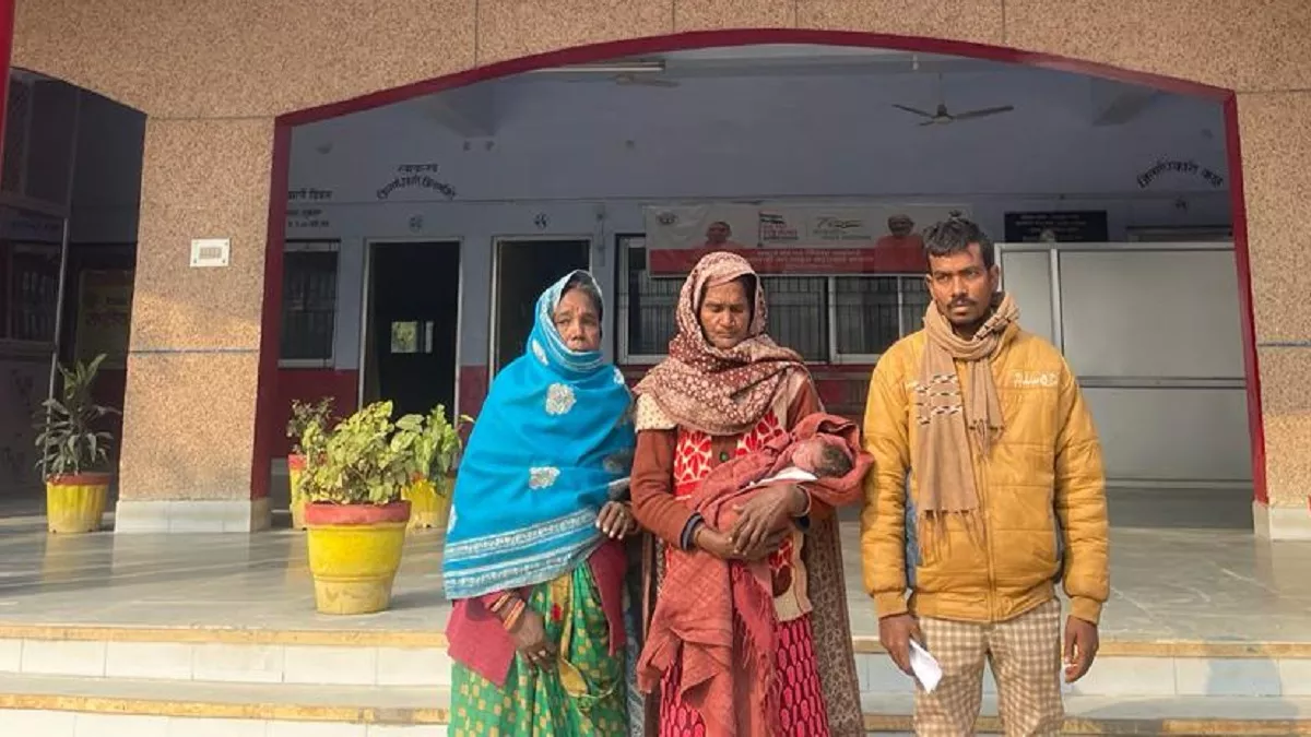 UP: 2600 रुपये न देने पर स्टाफ नर्स ने प्रसूता व नवजात को भगाया, इलाज ...