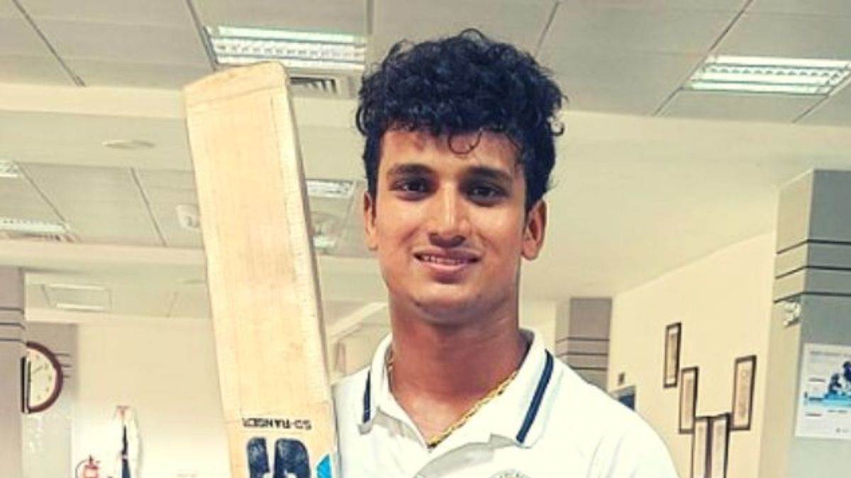 Ranji Trophy: सौराष्ट्र के इस खिलाड़ी ने डेब्यू पर ही जड़ा दोहरा शतक ...
