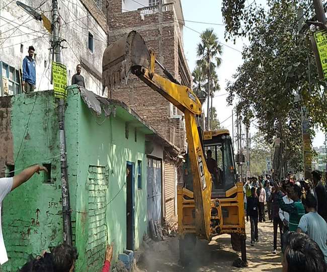 राजीव नगर, एजी कॉलोनी और सैदपुर में विरोध के बाद भी प्रशासन ने हटाया ...