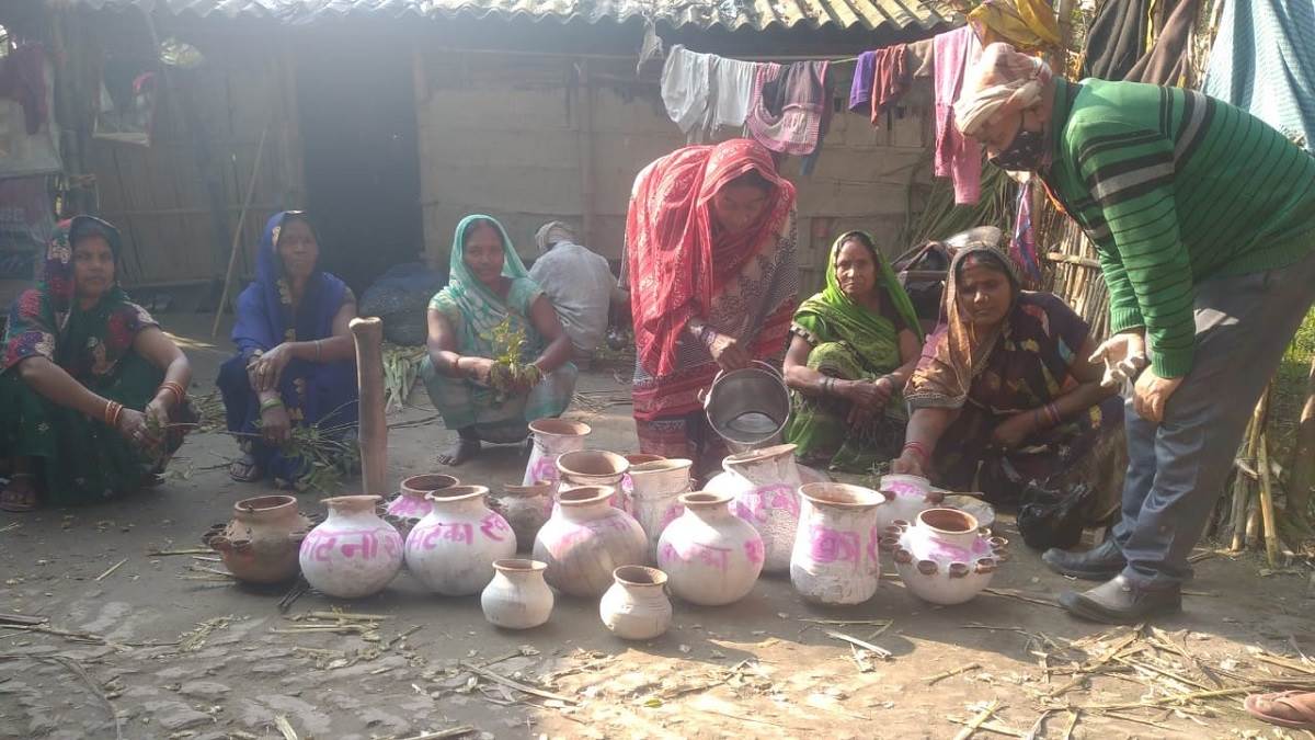 बगहा: 'मटका खाद' महिला किसानों के लिए खोल रही समृद्धि के द्वार, जैविक ...