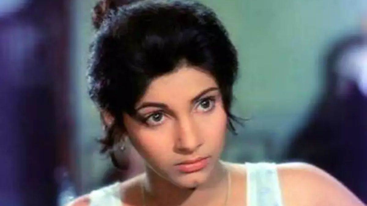 डेब्यू फिल्म के लिए Dimple Kapadia ने दो बार दिया स्क्रीन टेस्ट, बचाया ...