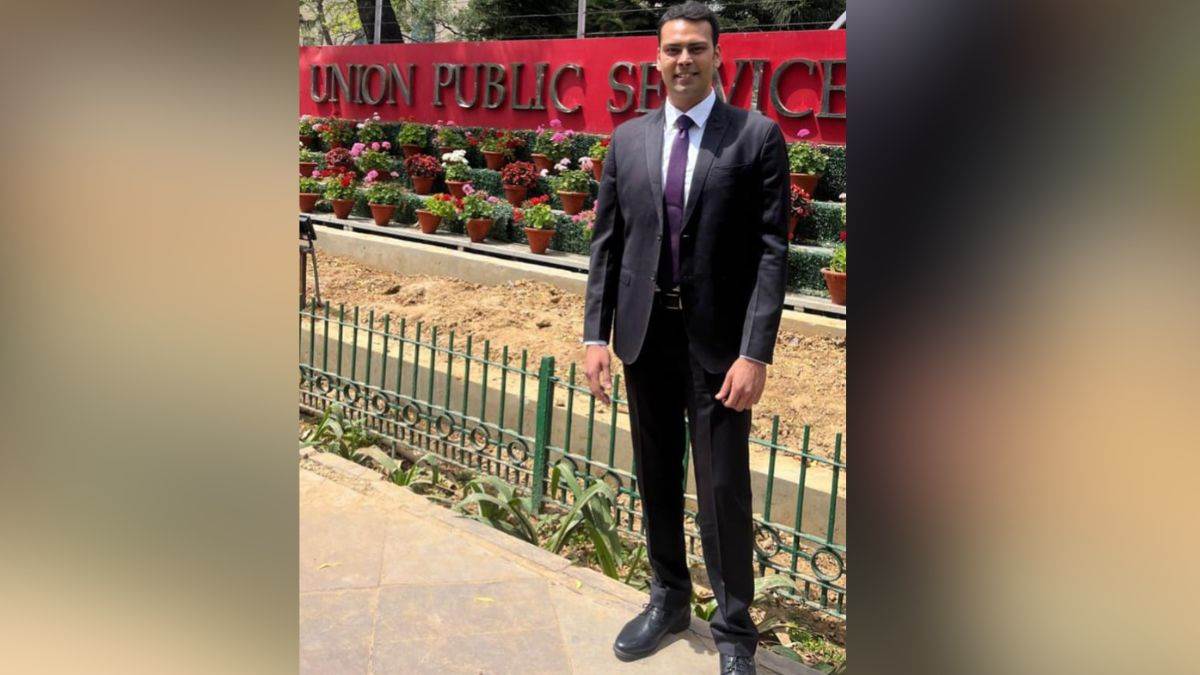 UPSC Result 2023: चाईबासा के लाल का कमाल, यूपीएससी में लहराया परचम; युवाओं को बताए सफलता के गुर ...