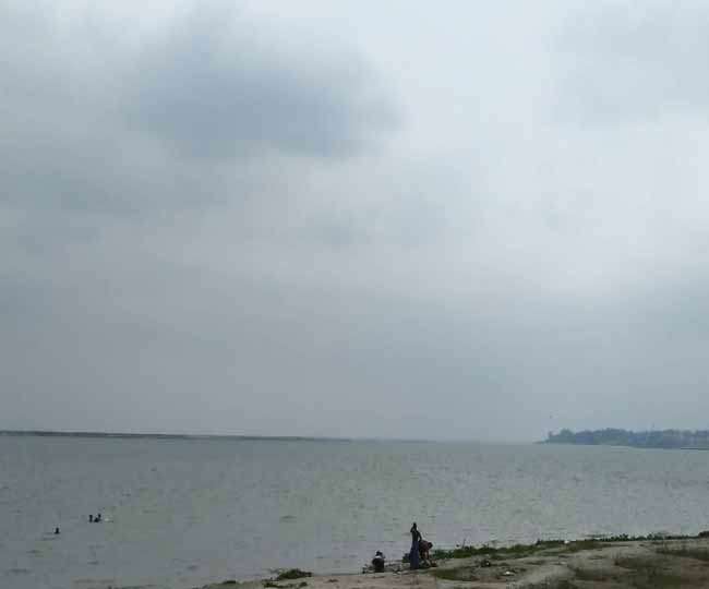 Sahebganj: गंगा में बढ़ने लगा पानी, बाढ़ से निपटने को टास्क फोर्स तैयार ...