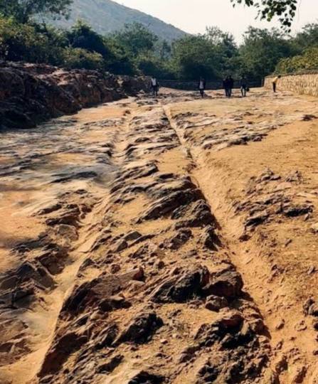 महाभारतकालीन विरासत है श्री कृष्ण रथ चक्र दाग पर्यटन स्थल - The ...