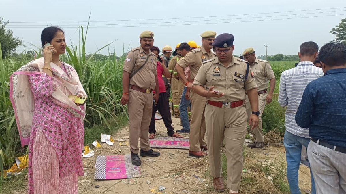 Amroha Factory Blast: पटाखा फैक्ट्री में ब्लास्ट से चार महिलाओं की मौत ...