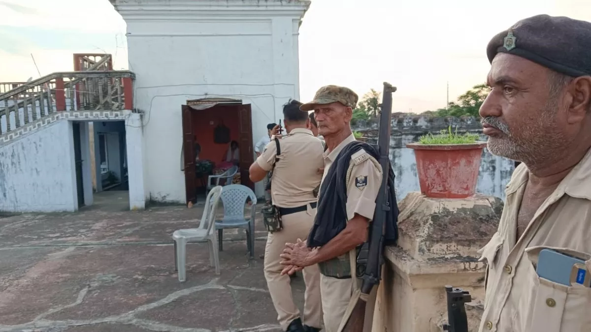 Raja Jitendra Pratap Shahi: हथुआ राज हवेली में राजा जितेंद्र प्रताप ...