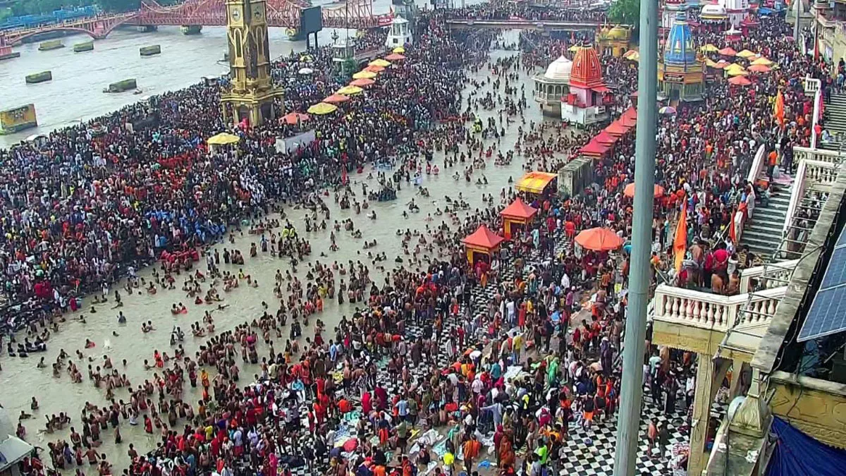Kanwar Yatra 2023: गंगाजल लेने हरिद्वार पहुंचे चार करोड़ से अधिक ...