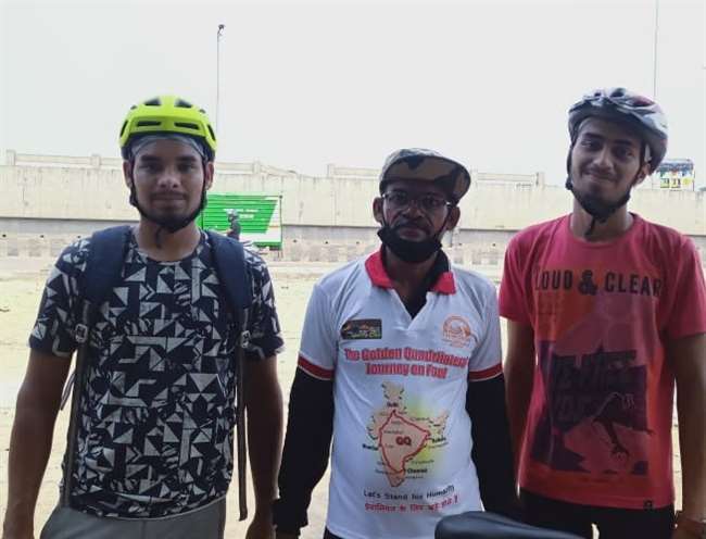 उम्र 60 साल और जज़्बा नौजवानों वाला दिल देश के लिए छह हजार किमी पैदल ...