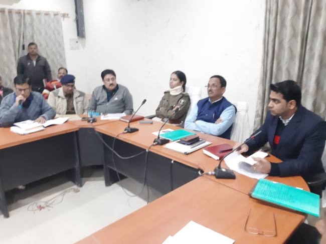 मानव श्रृंखला के माध्यम से कुरीतियों पर किया जाएगा चोट: डीएम - dm meeting