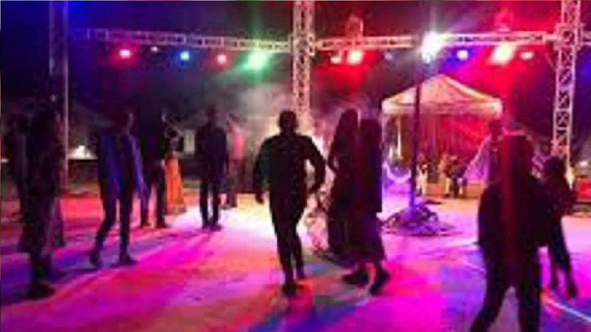 Sultanpur News सुलतानपुर में डीजे की धुन पर डांस करने के विवाद में