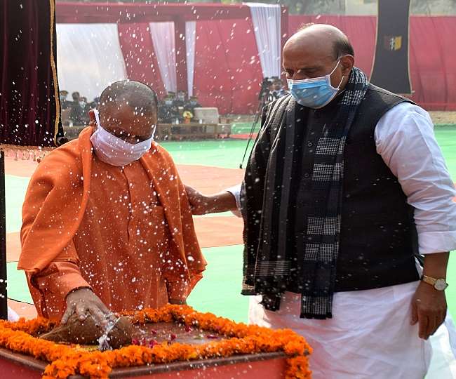 राजनाथ सिंह ने योगी आदित्यनाथ के प्रदर्शन को बताया A-1 बोले-मुझसे काफी ...