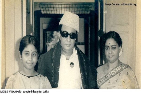 MG Ramachandran: जब करुणानिधि को खटकने लगी थी दोस्त एमजीआर की प्रसिद्धि ...