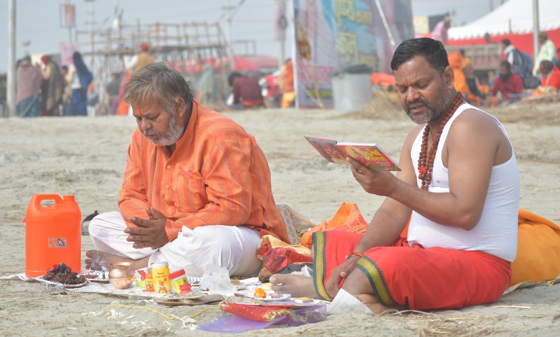 MahaKumbh: हवन की वैदिक विधि का स्वरूप हैं यज्ञशालाएं, निर्माण के हैं ...