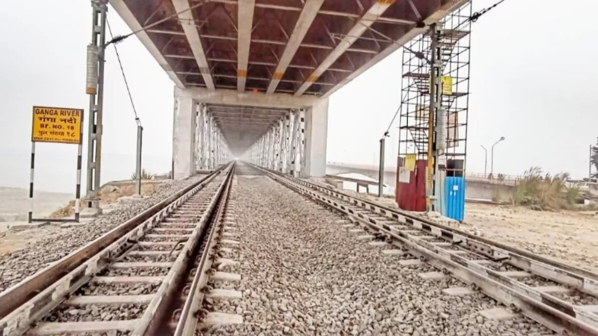 Railway News: वाराणसी-प्रयागराज रेल परिवहन में आया बड़ा बदलाव, अब और भी ...