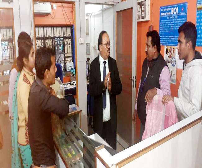 Bank Loot in Bihar: मुजफ्फरपुर में बैंक ऑफ इंडिया की शाखा से 15 लाख की ...