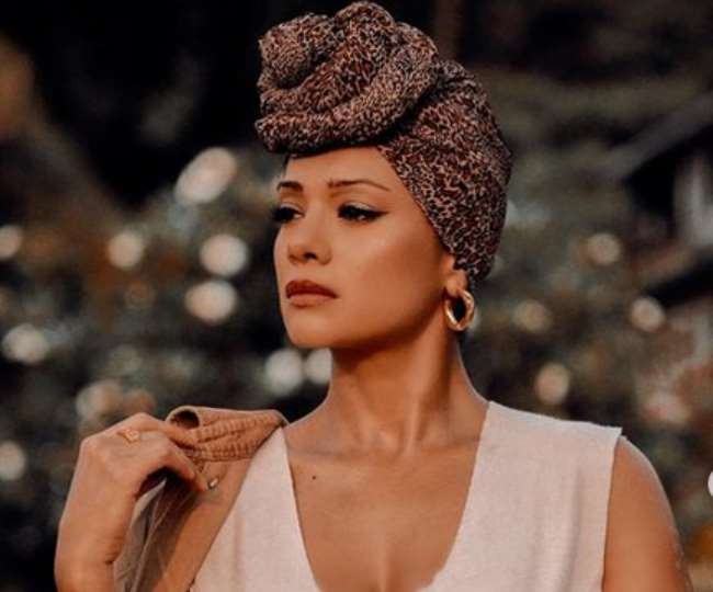 बाथरूम फोटोशूट के बाद अब 'CID' की 'इंस्पेक्टर' मेघा गुप्ता ने बिकिनी ...