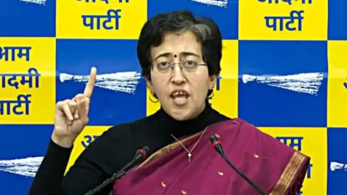 'पार्टी के पास सरकार चलाने के लिए कोई चेहरा नहीं', AAP नेता आतिशी ने ...