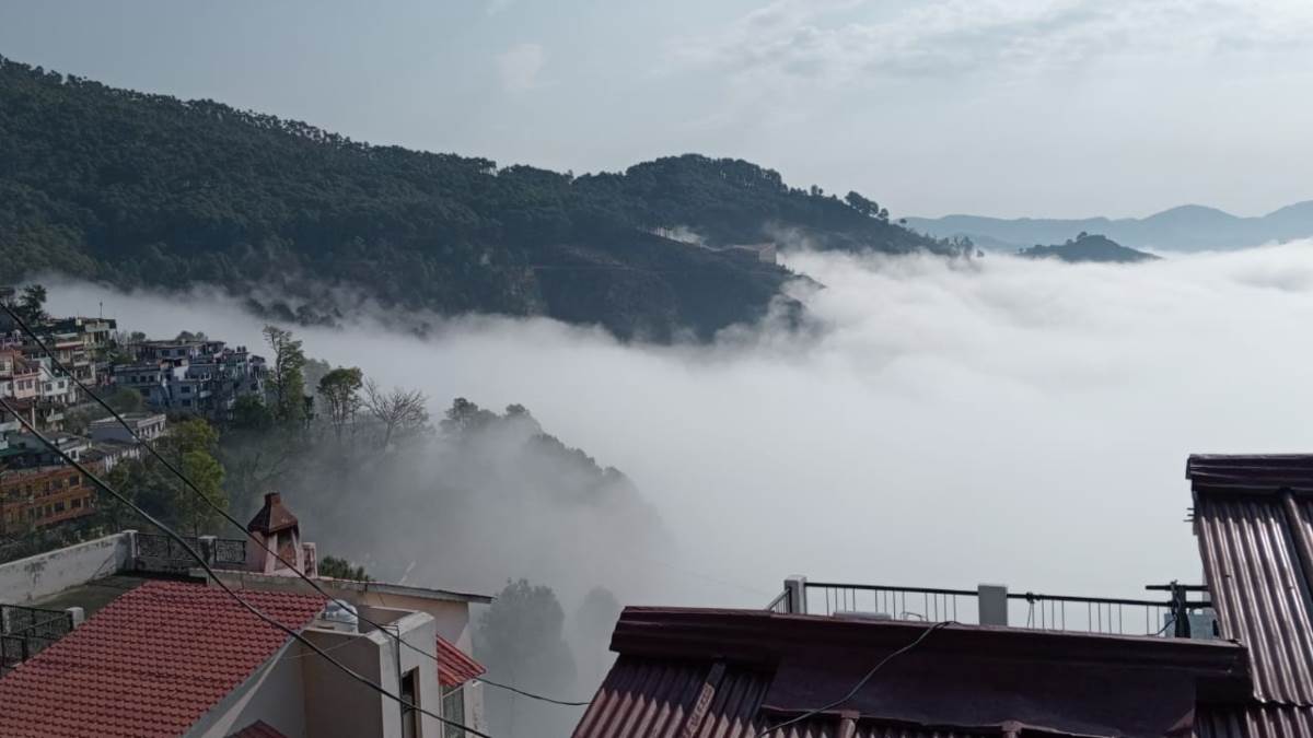 Weather News: दो दिन से रुक-रुककर हो रही बारिश से शहर का तापमान गिरा ...