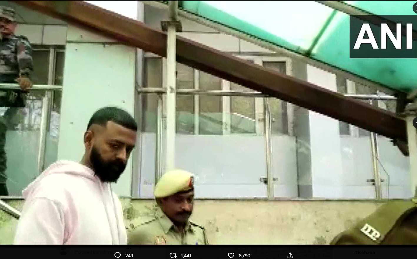 ठगी के आरोपी सुकेश चंद्रशेखर पर बनेगी फिल्म? डायरेक्टर बोले- 'सिक्के का ...