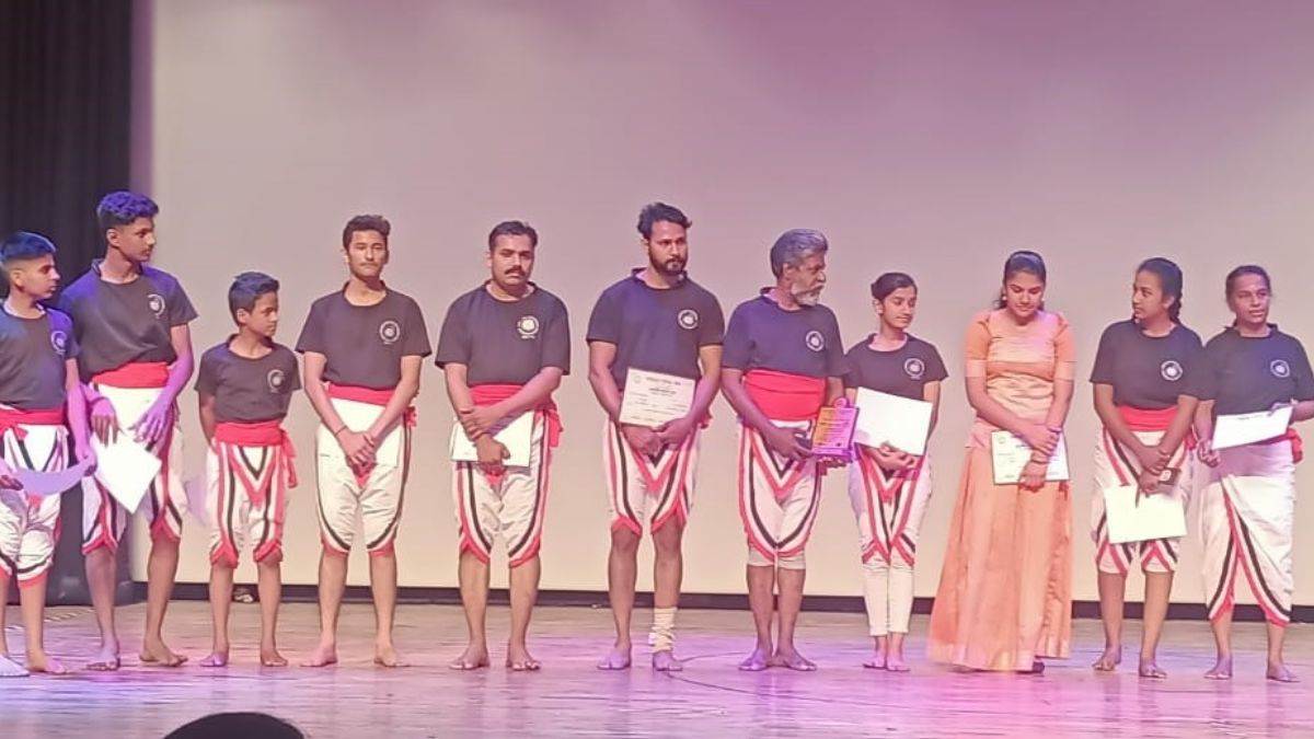 नोएडा स्थापना दिवस में 91 सांस्कृतिक कार्यक्रम का हुआ आयोजन, अनु सिन्हा ...